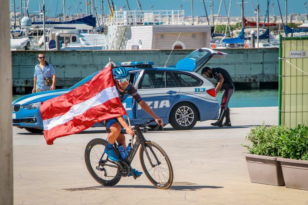 Arvis Sprude par vietējo apsteigšanu 4000 kilometrus garā braucienā ...