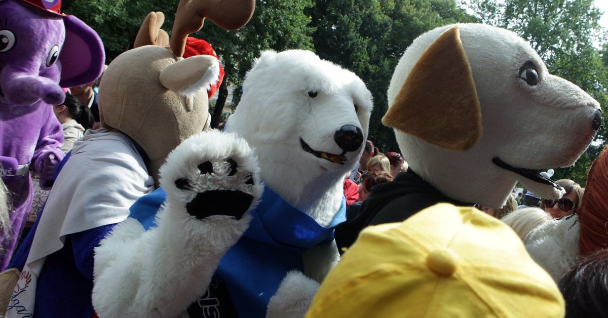 Fotoreportāža: Lielo leļļu un talismanu gājiens
