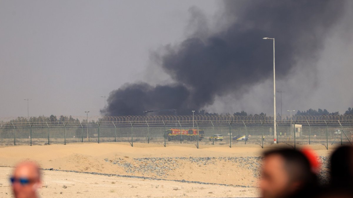 Dubaijas aviošovā avarējis Indijas iznīcinātājs