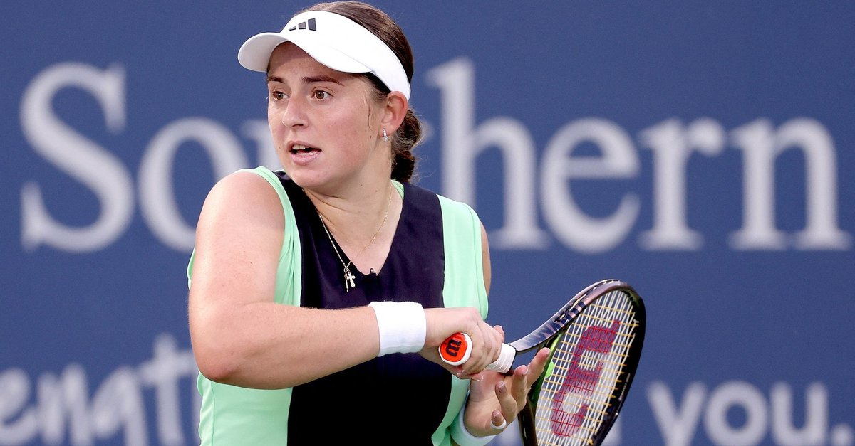Ostapenko pārvar grūtības un ar smagu uzvaru sāk Dubaijas turnīru