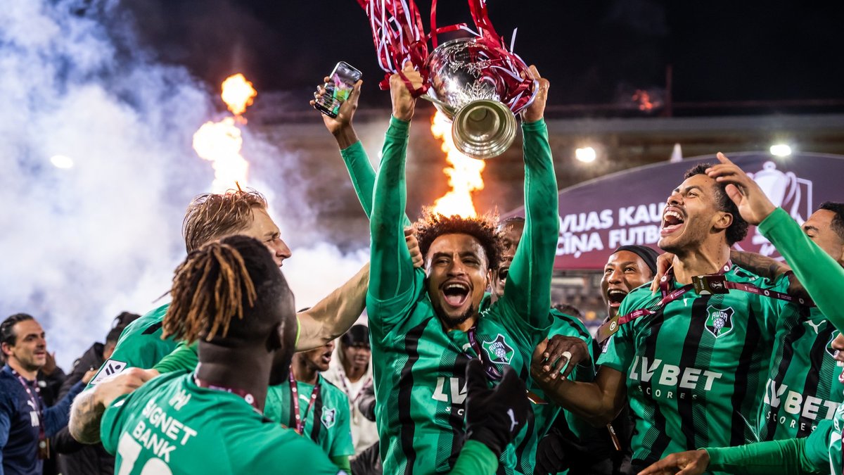 "Auda" negaidīti uzvar jaunos Virslīgas čempionus un izcīna Latvijas kausu