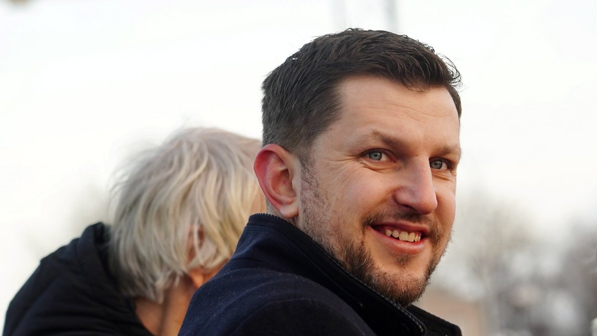 Kukuļošanā apsūdzētais Vaivods turpina strādāt RD Ārtelpas un ...