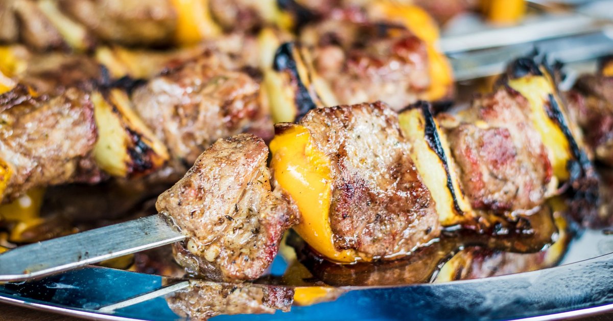 Šašliks ananāsu sulas marinādē