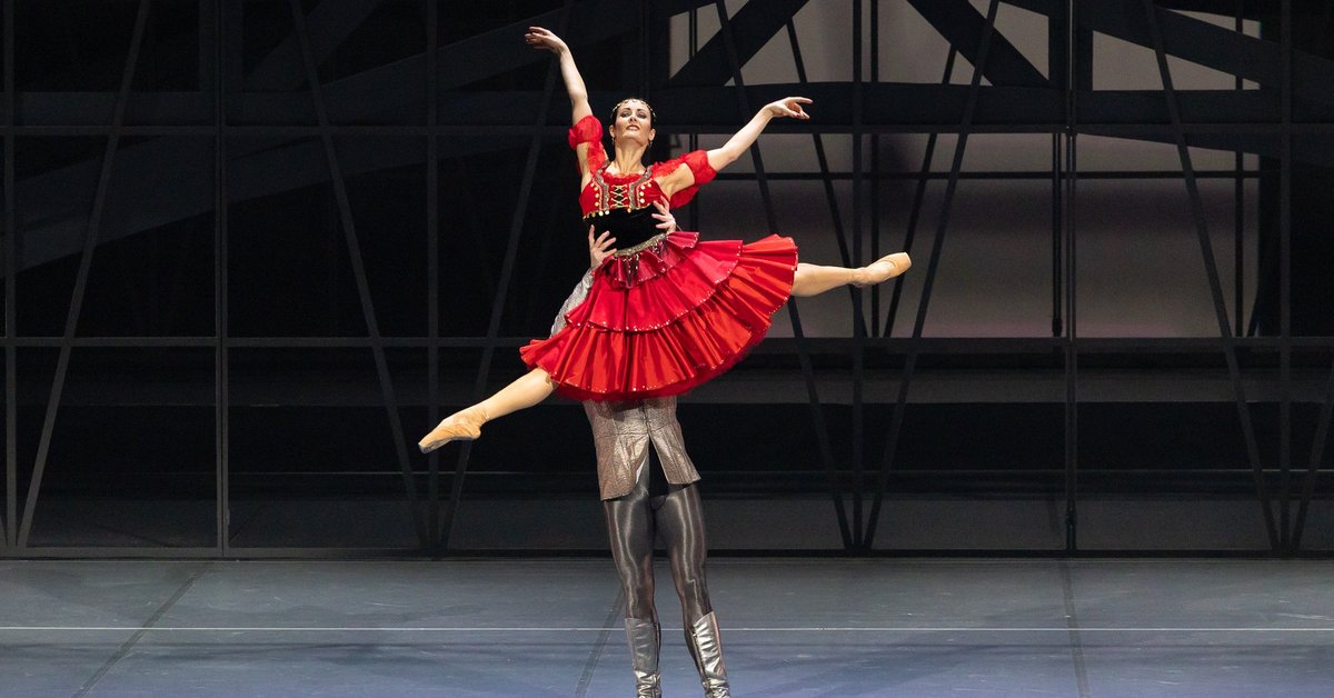 Foto: Latvijas Nacionālais balets izdejo klasisko mīlas drāmu "Esmeralda"