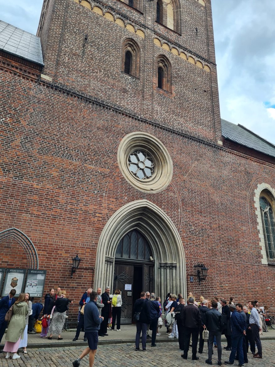 Reportāža: Latvijas luterāņus turpmāk vadīs Rinalds Grants ...