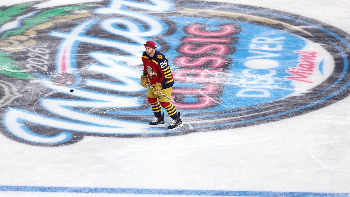 Balinskis dodas uz ledus NHL "ziemas klasikas" spēlē zem atklātas debess