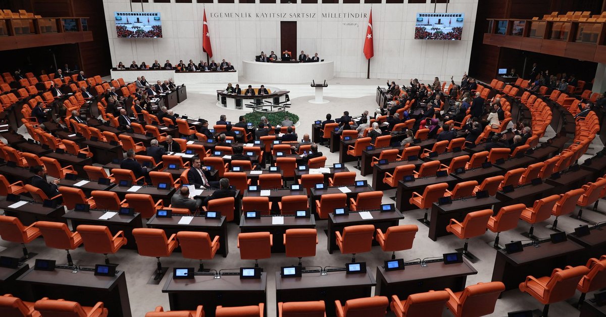 Turcijas parlaments atbalsta Zviedrijas uzņemšanu NATO