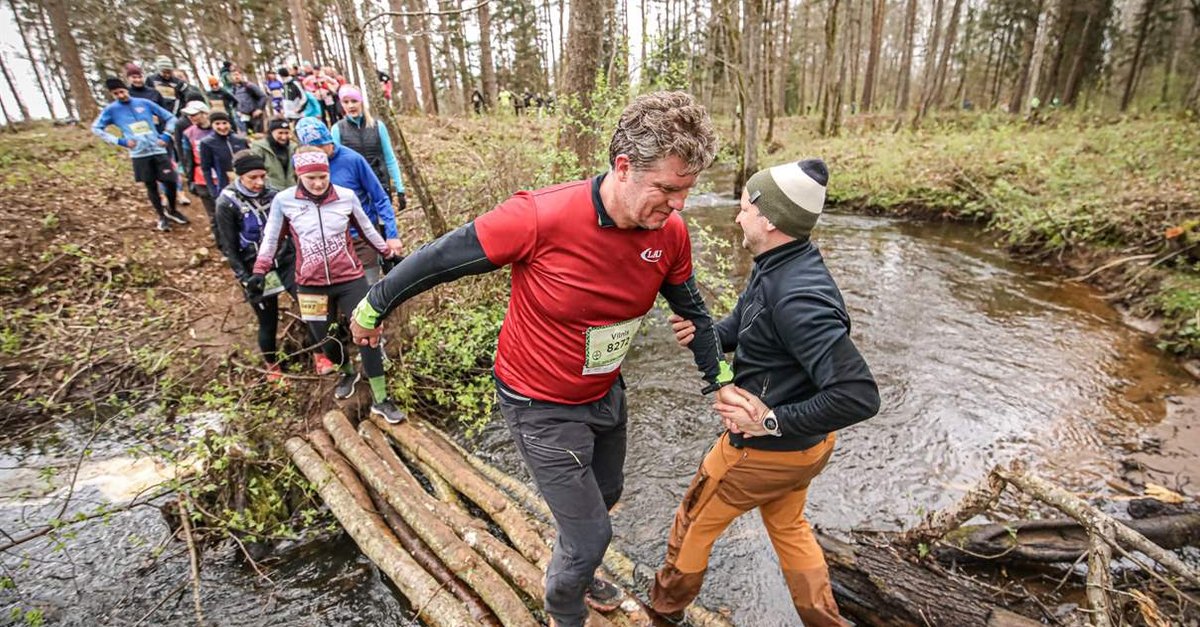 Foto: 'Stirnu buks 2024' pavasara rudenīgajos apstākļos viesojas Suitu zemē