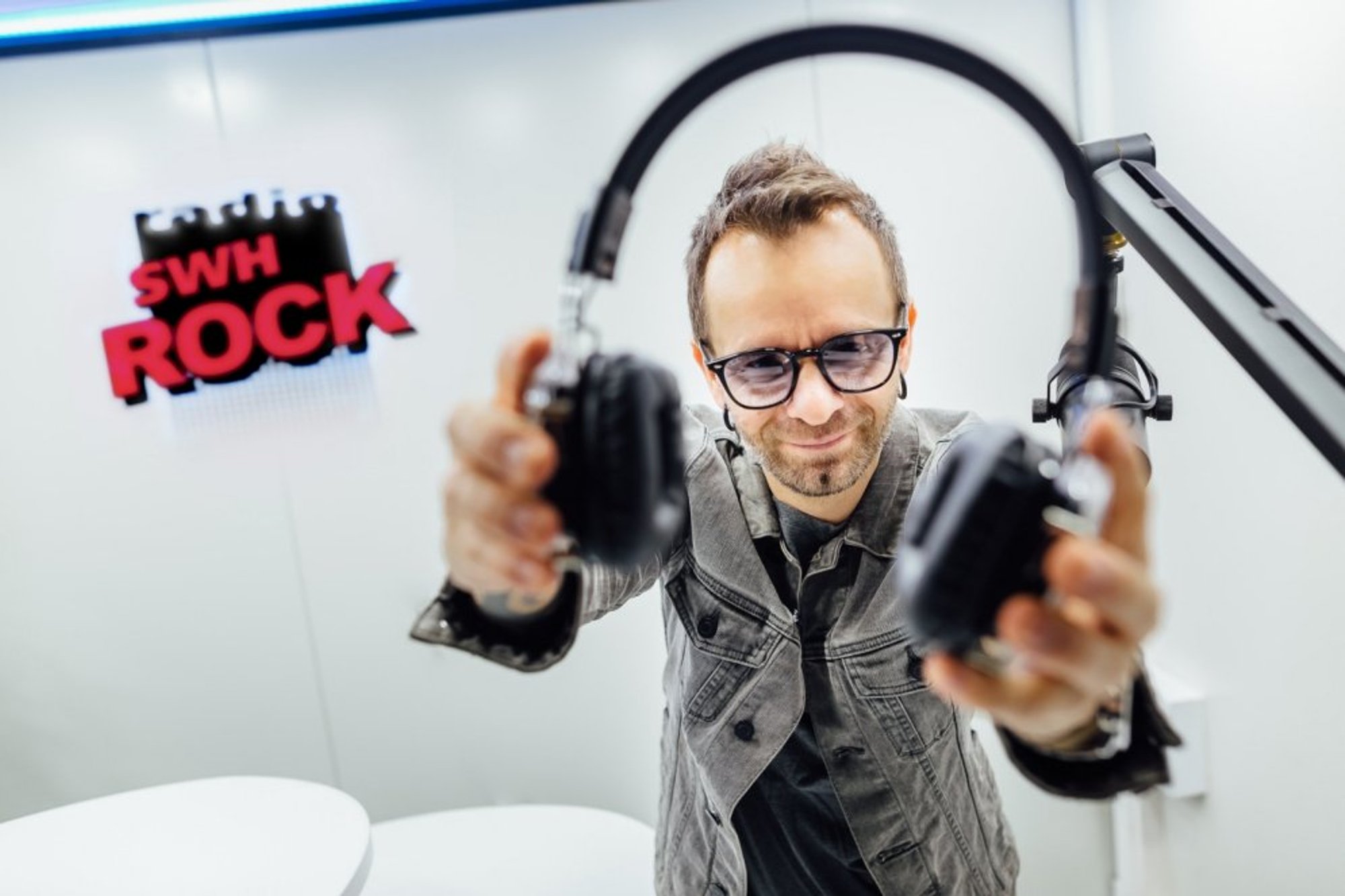 "Mācos dzīvi bez radio ētera". Pēc 24 nostrādātiem gadiem "Radio SWH ...
