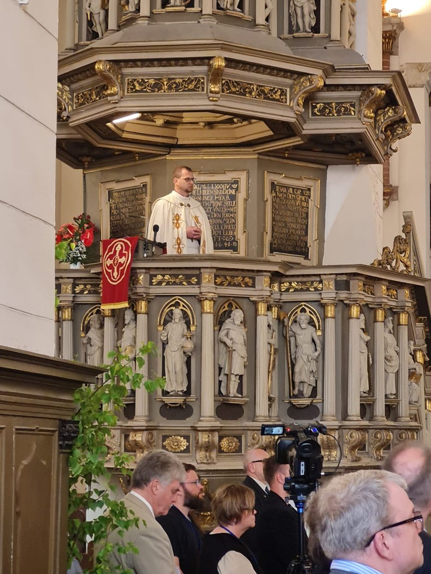 Reportāža: Latvijas luterāņus turpmāk vadīs Rinalds Grants ...