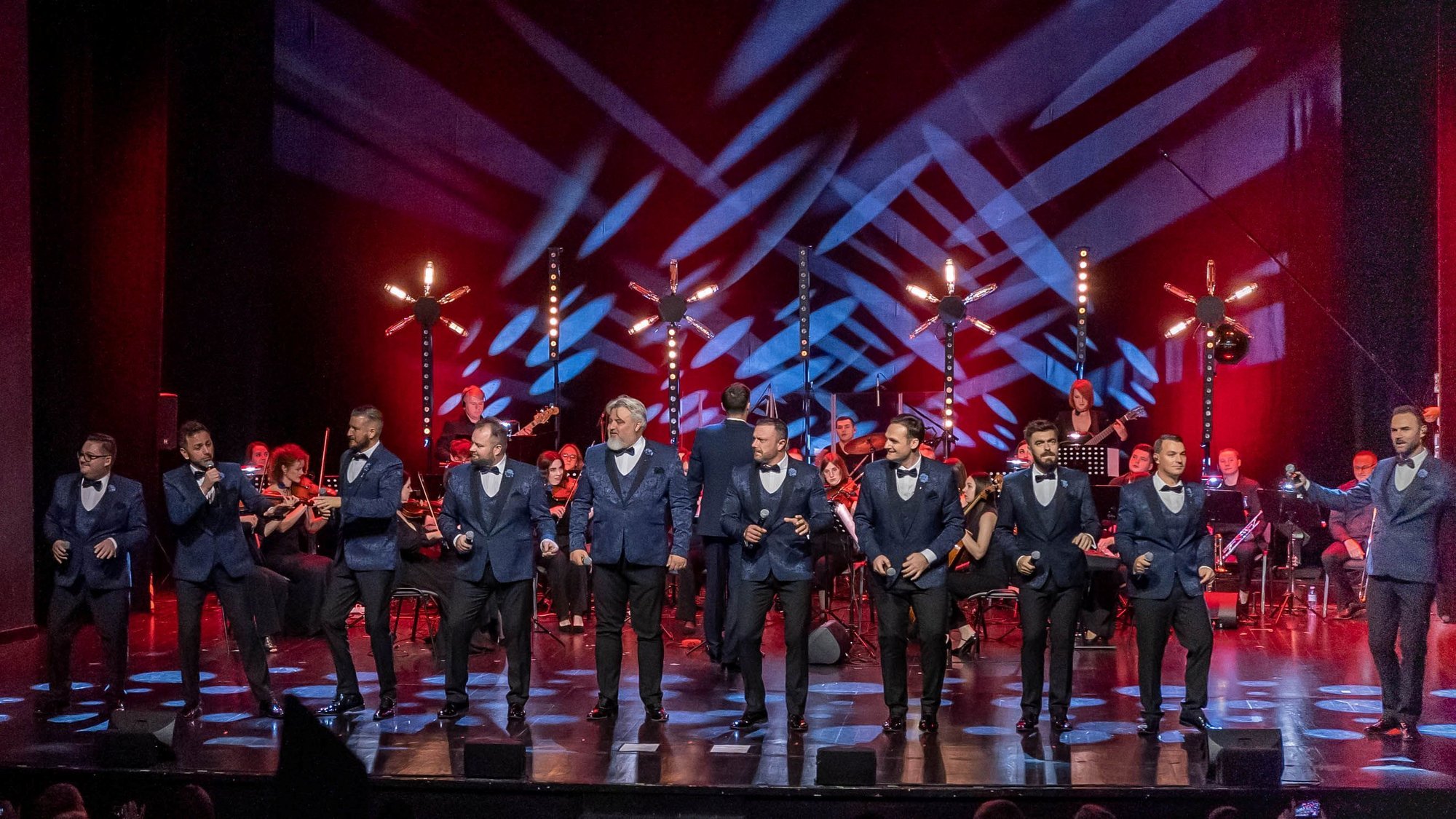 Decembrī trīs Latvijas pilsētās koncertēs projekts "10 Tenors"