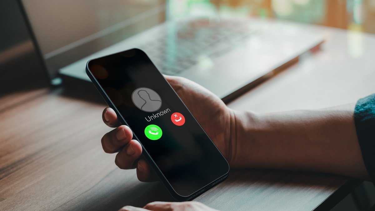 Policija aizturējusi 16 "naudas mūļus"; jaunākais – pusaudzis