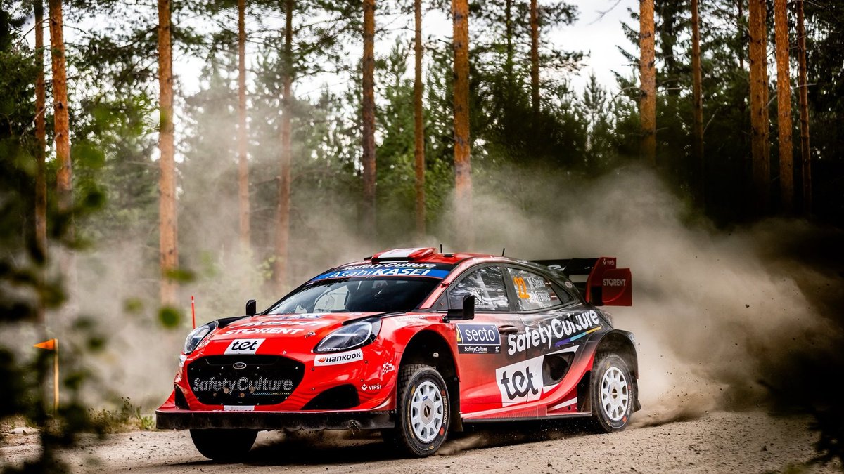 Video: M-Sport Ford mašīnā valda tvaiks — Renārs spiests improvizēt