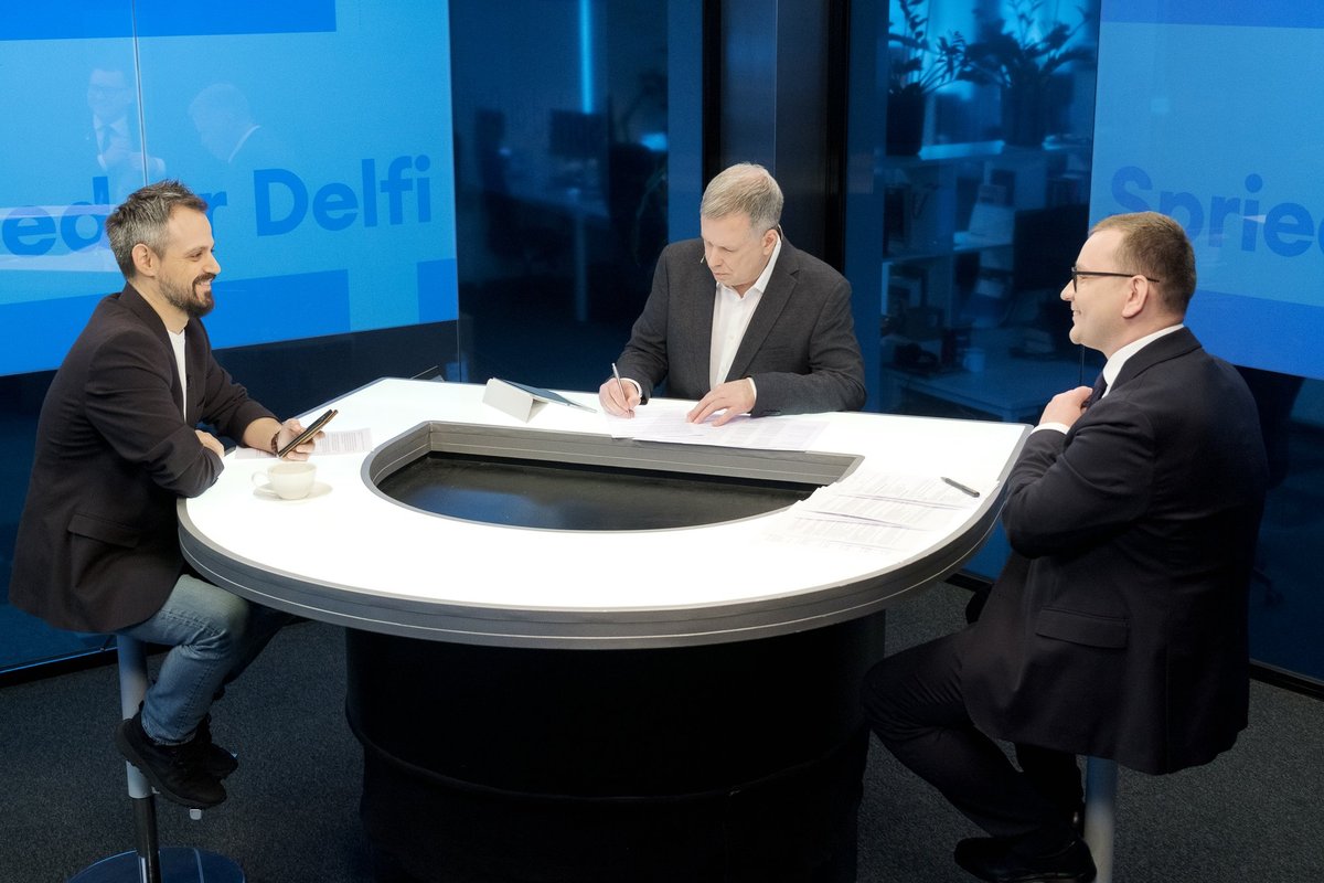 "Spried ar Delfi" par autobusu reisiem reģionos un "airBaltic" un "Rail ...