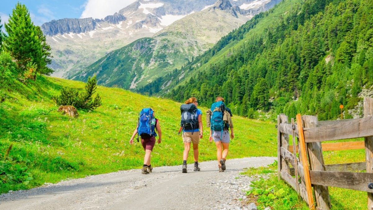 Походы на природу: пять осенних маршрутов для активного отдыха в Европе