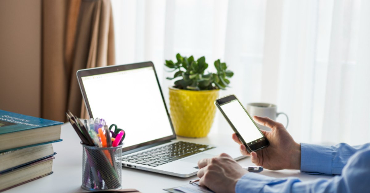 Portatīvo datoru un mobilo telefonu savienojamība: uzlabo ...