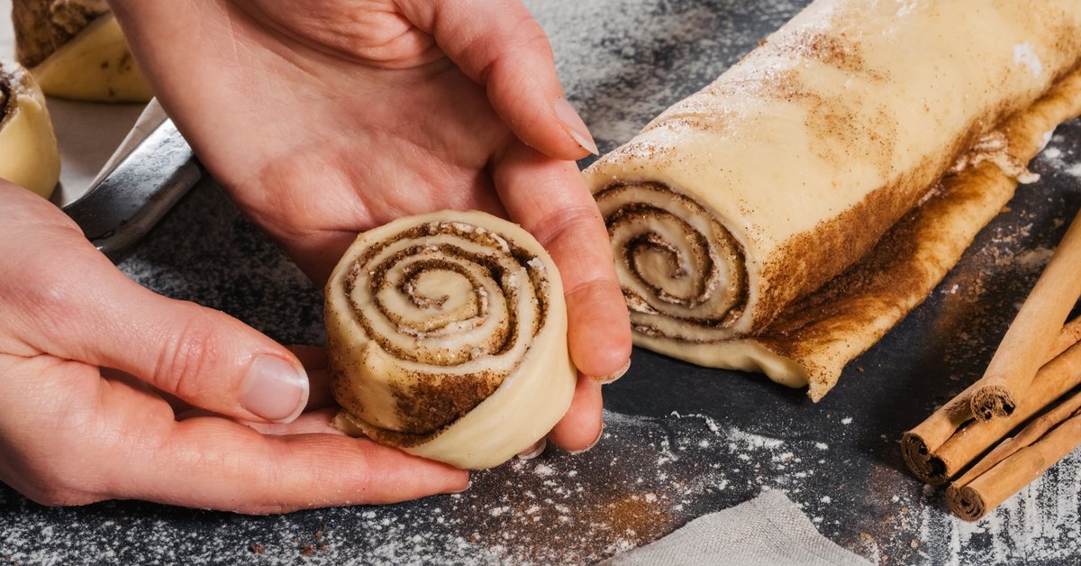 Kā tikt pie supergardām smalkmaizītēm? Pārbaudītus knifus iesaka konditore