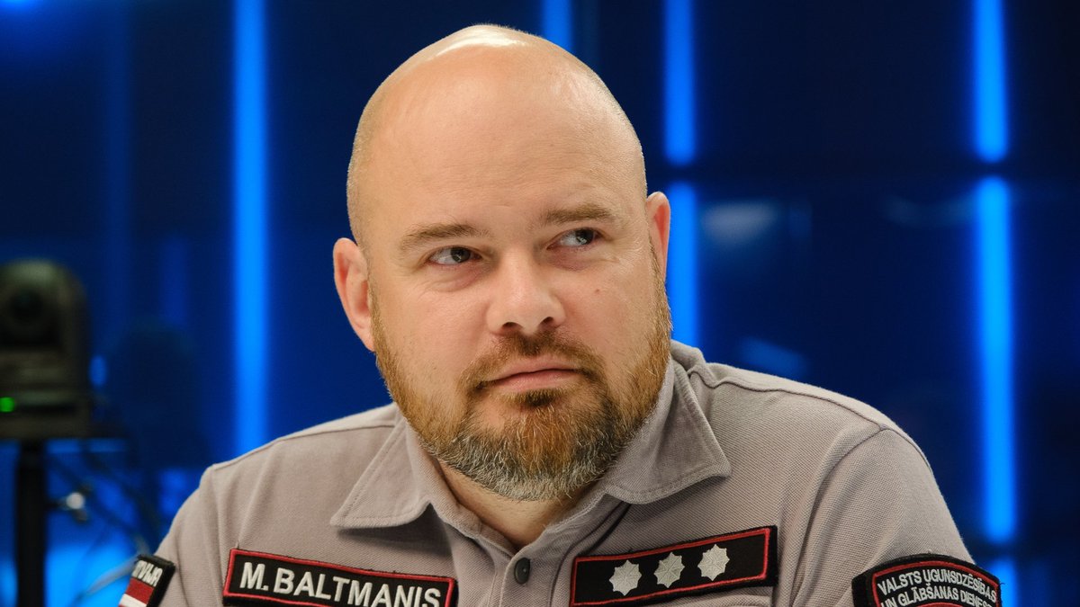 VUGD priekšnieks: šobrīd uz ledus atrasties ir visbīstamāk; izglābts ...