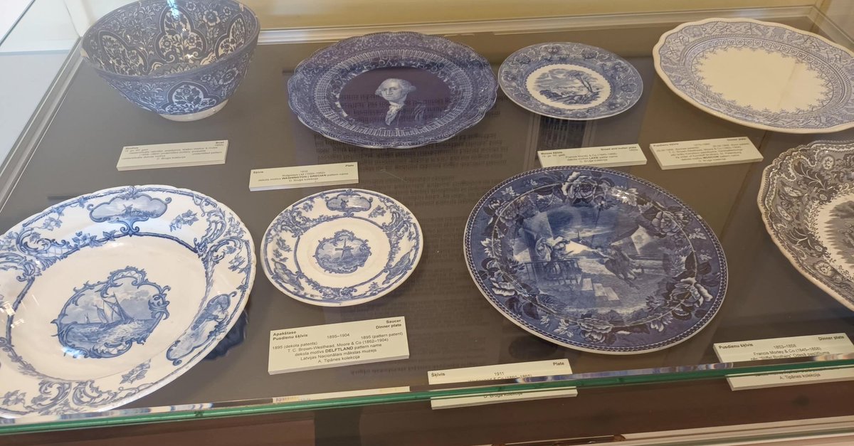 Noskaties! Durbes pilī aplūkojami seni angļu fajansa trauki