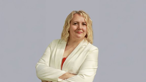 Par jauno Valsts izglītības attīstības aģentūras direktori kļūst Inta Ozola