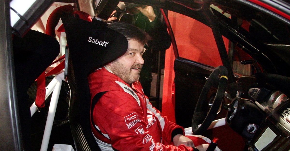 Autosporta meistaru Ivaru Cauni pēdējā gaitā izvadīs ar goda apli ...