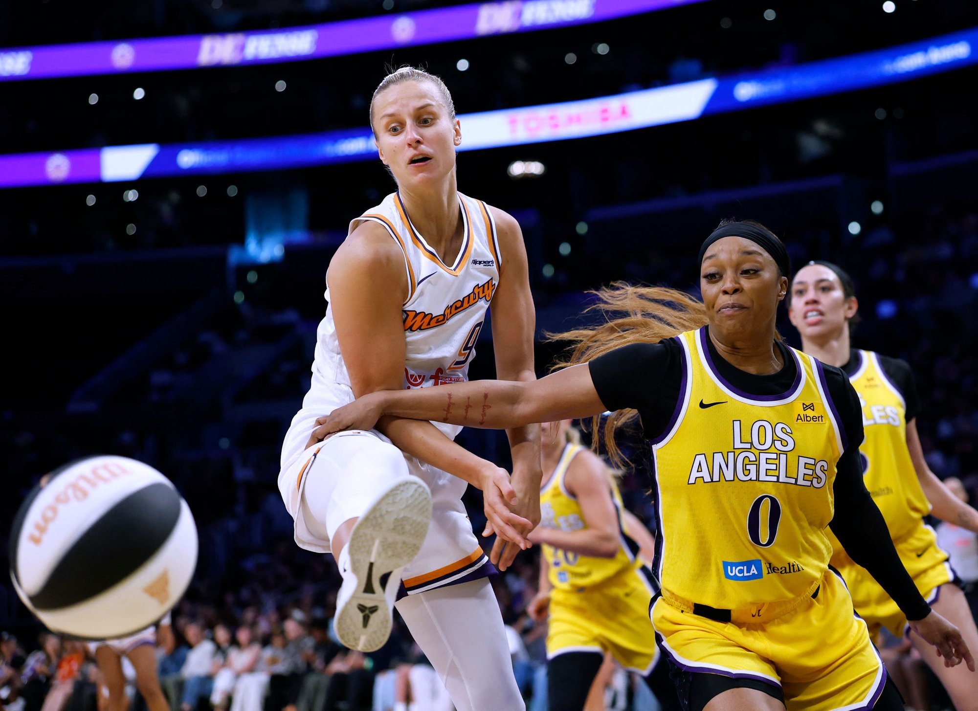 Kitija Laksa starp rezultatīvākajām vēl vienā uzvarā WNBA