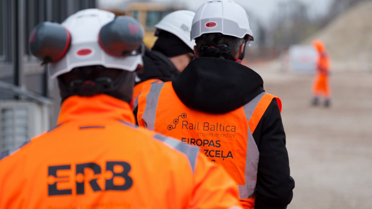 Latvijas "Rail Baltica" pamattrases līgums ir pārāk dārgs, saka "RB ...