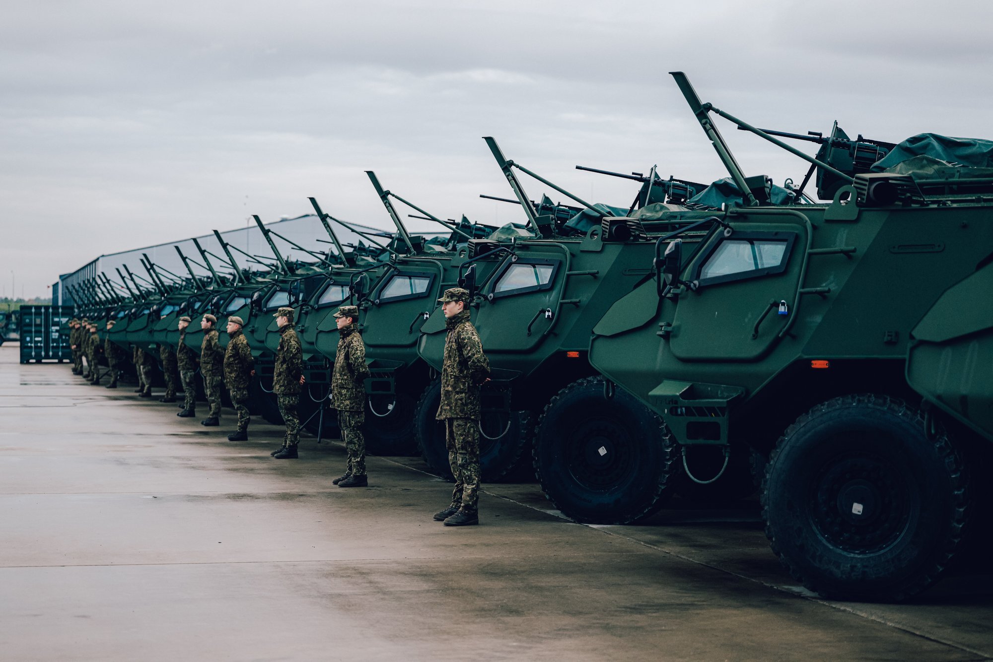 Lietuva pirks no Somijas gandrīz 1000 "Patria" bruņumašīnu; ražos arī ...