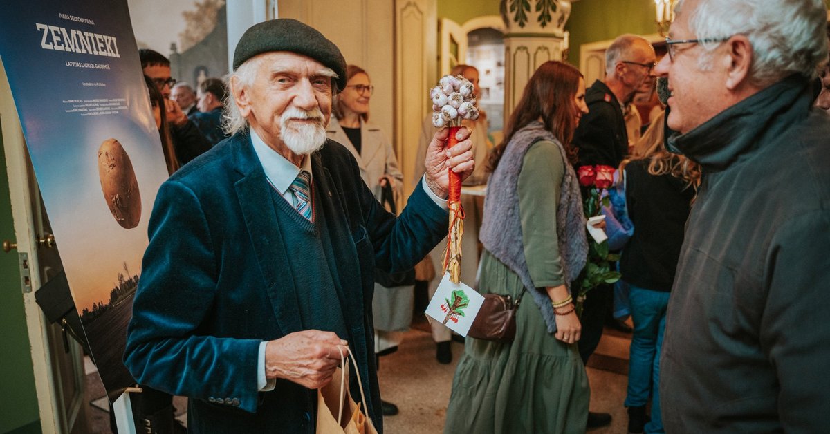 Foto: Nosvinēta kino klasiķa Selecka jaunās filmas 'Zemnieki' pirmizrāde