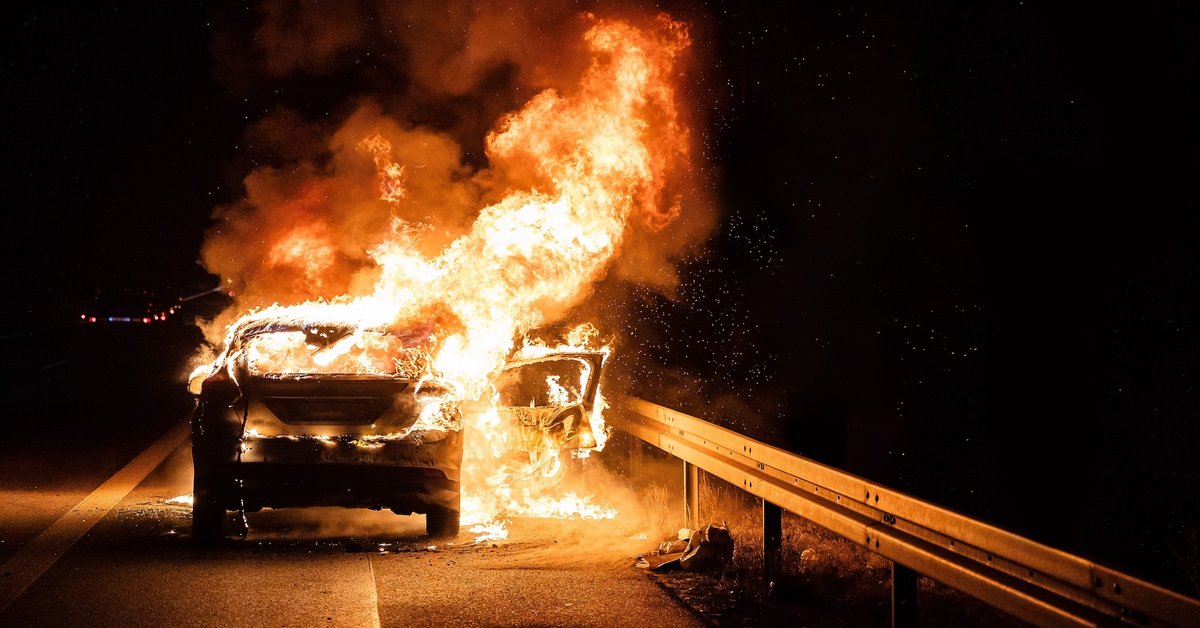 EV Fires vs. Gas Cars: Risk Comparison - www.world-today-journal.com ...