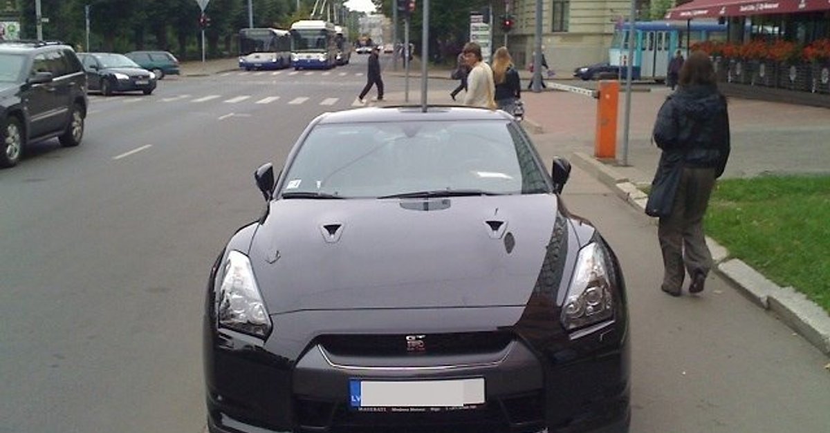 Jakrinam īpaša SM caurlaide, lai 'nogādātu valdības pasta sūtījumus'