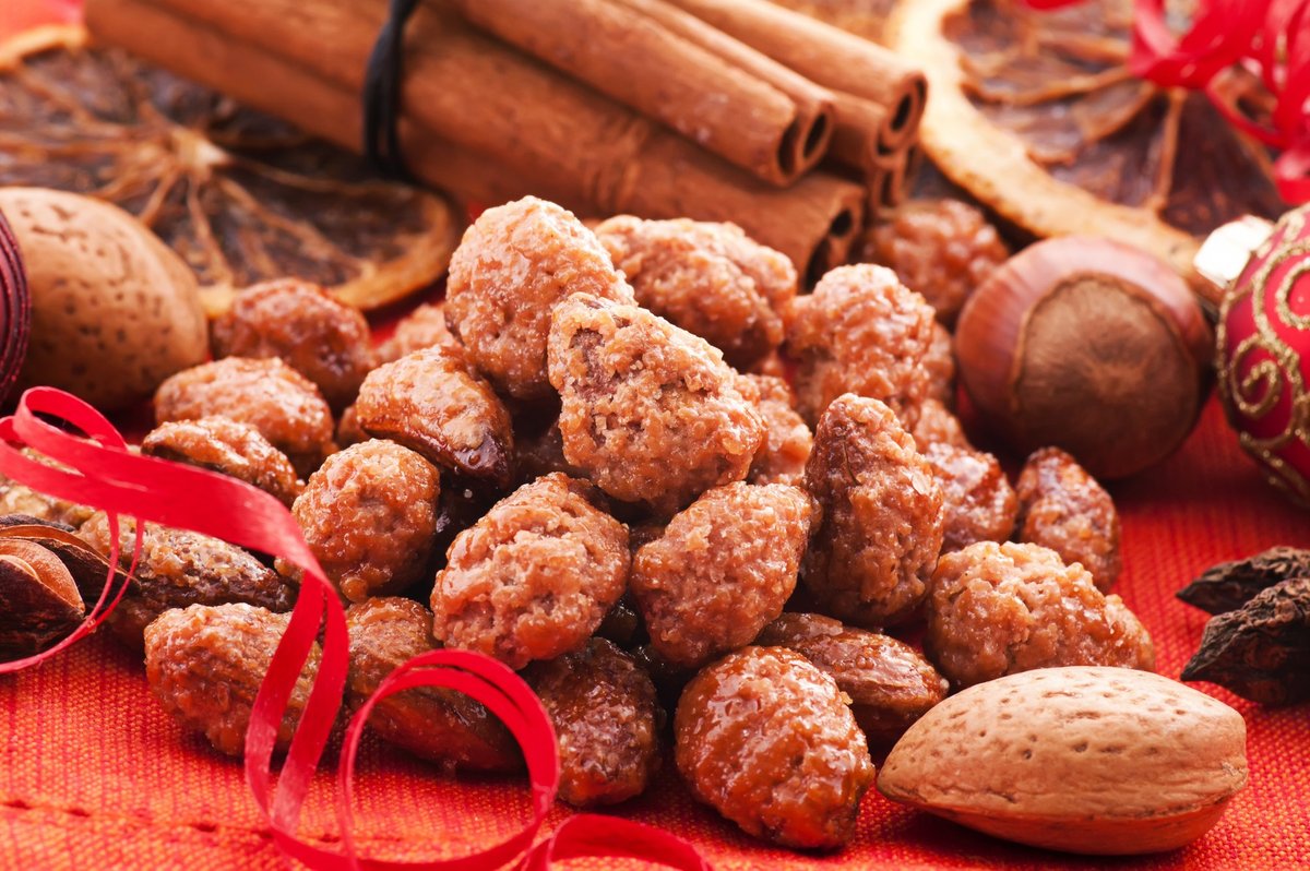 Cukurotās mandeles – Ziemassvētku našķis