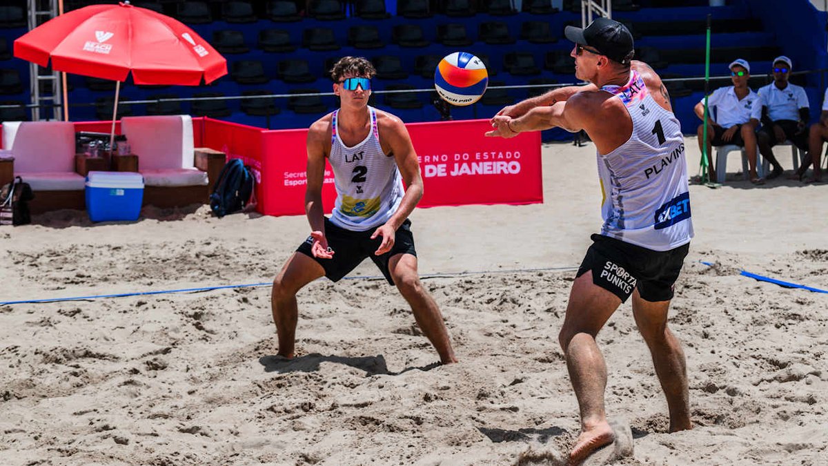 Pļaviņš/Fokerots sensacionāli uzvar Parīzes olimpiskos čempionus