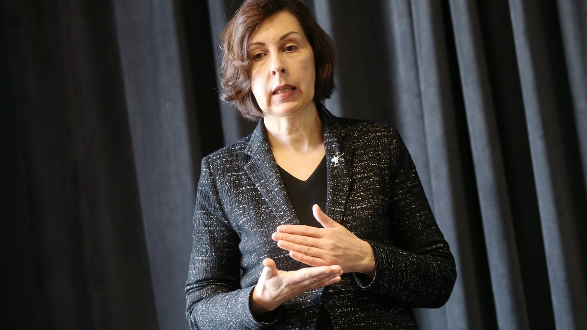 На пенсию уходит директор VSAA Инесе Шмитиня, она руководила службой ...