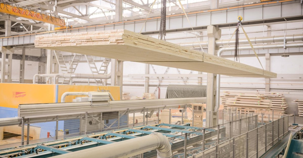 Pārdota Jelgavas masīvkoka paneļu ražotne 'Cross Timber Systems'