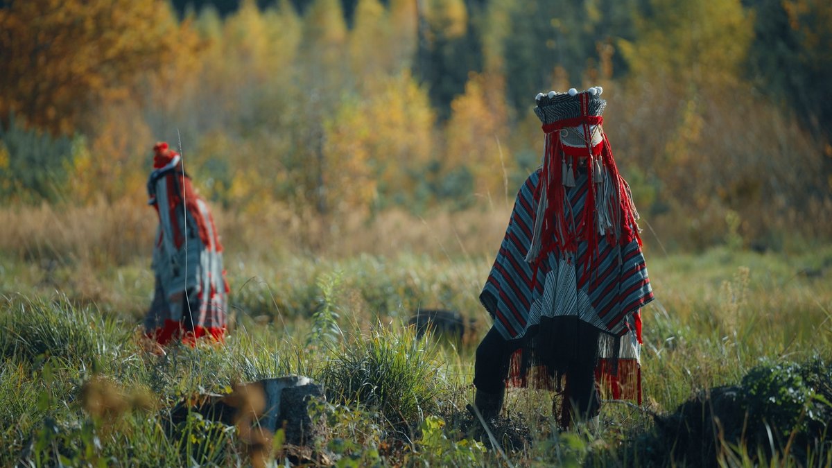 Visā Latvijā izrādīs dokumentāri muzikālo filmu "Visi putni skaisti dzied"