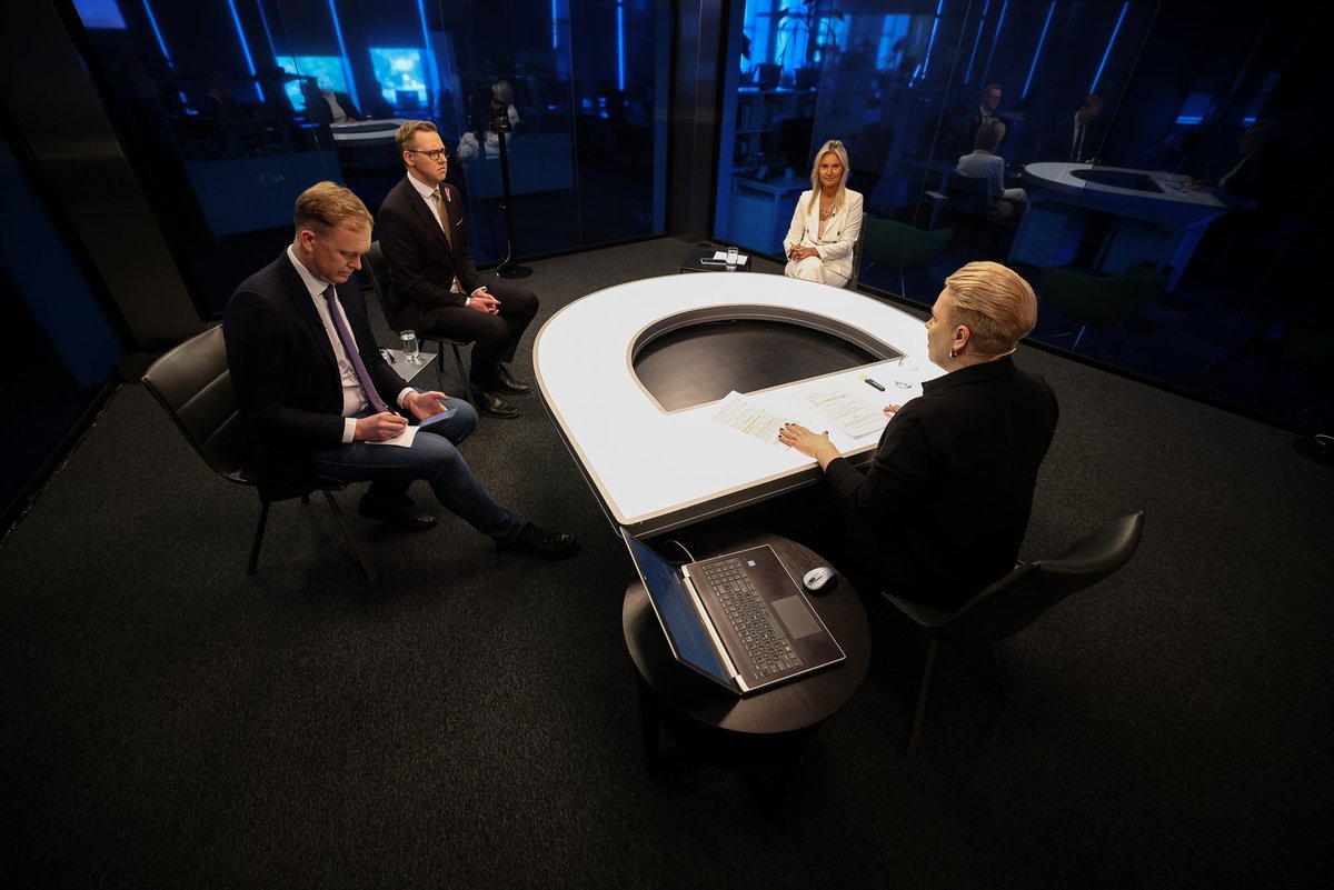 ZZS 'Nākamais, lūdzu!': 'kauns pat izteikties', 'katrā skapī pa ...