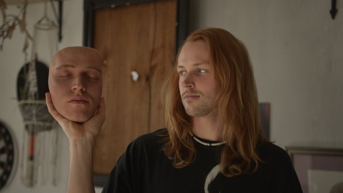 "Femīnā puse vīrietim ir degradējoša" – Rojs Rodžers par drag tēlu ...