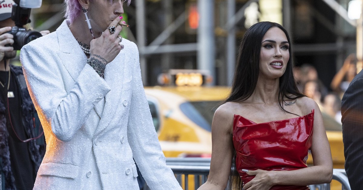 Megana Foksa un Machine Gun Kelly šķiras pēc paziņojuma par grūtniecību