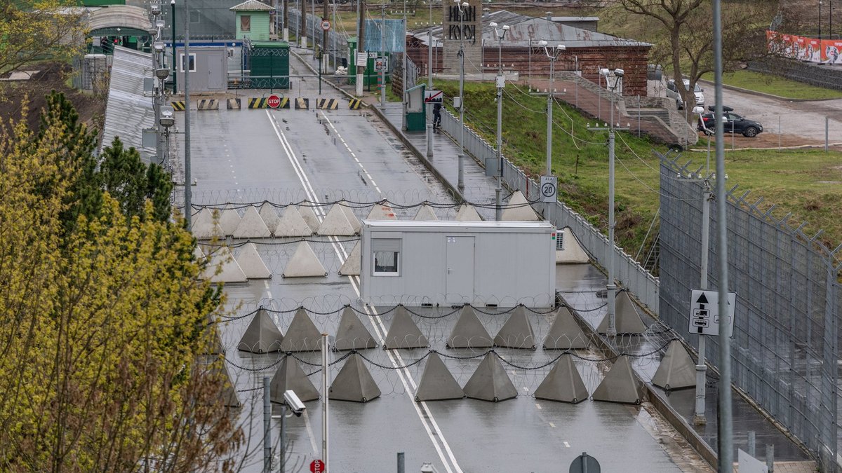 Igaunija robežpunktos ar Krieviju izvieto vārtus un barjeras