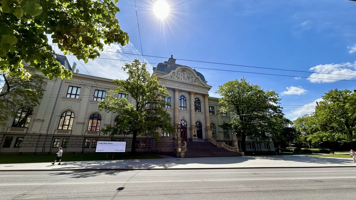 Pārdala divus miljonus eiro neatliekamiem darbiem LNMM un izstāžu zālē ...