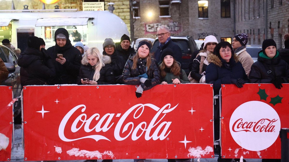 Американская Coca-Cola вновь регистрирует свои бренды в России. Санкции ...