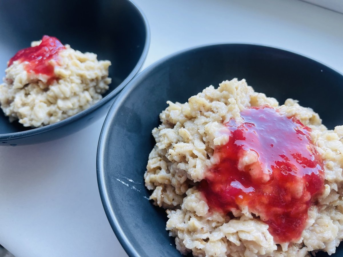 Veselīgā auzu pārslu biezputra ar olu baltumu