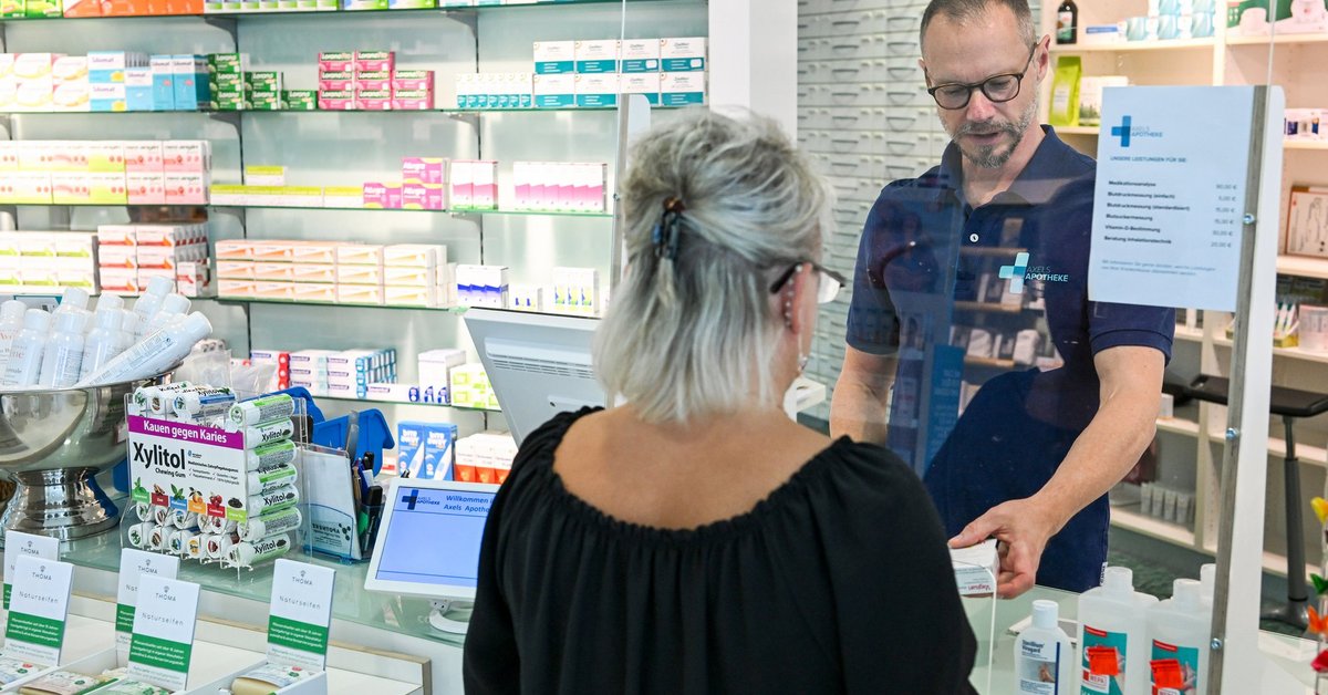 Uzziņa: Kāpēc aptiekā par recepšu medikamentiem tagad jāpiemaksā 0,75 eiro