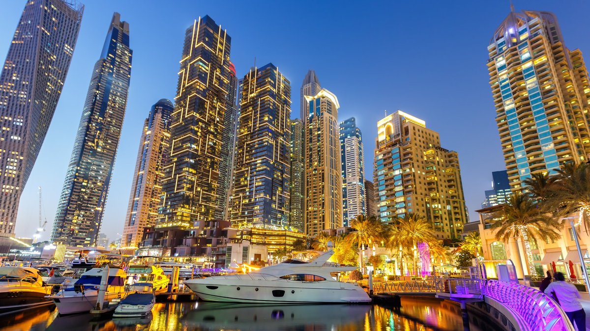Dubaijas greznās uzdzīves skarbā realitāte: sievietes kā pārvietojami ...