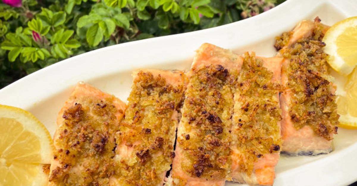 'Air-fryer' cepts lasis ar kraukšķīgu pesto 'cepuri'